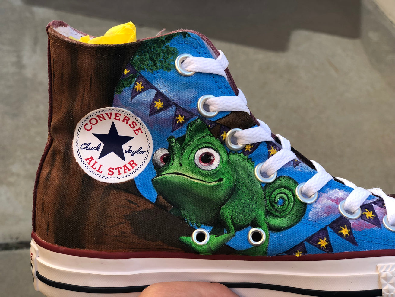 Tangled - Rapunzel Flynn Pascal - Disney - Converse Custom - Hand Pain ...